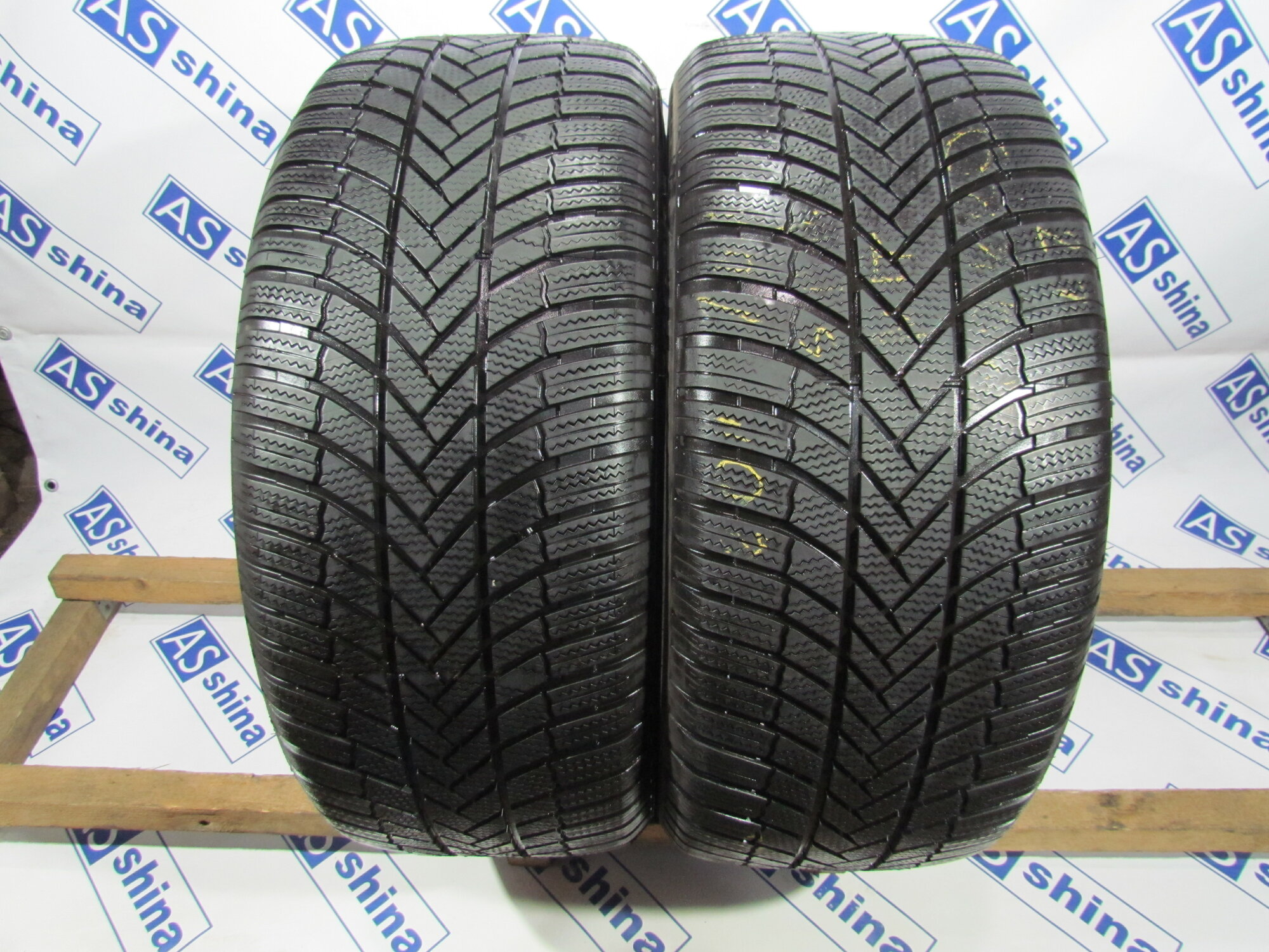 Bridgestone Blizzak LM-005 275 50 R20 зимние БУ шины 10-20% износ , артикул 0028670