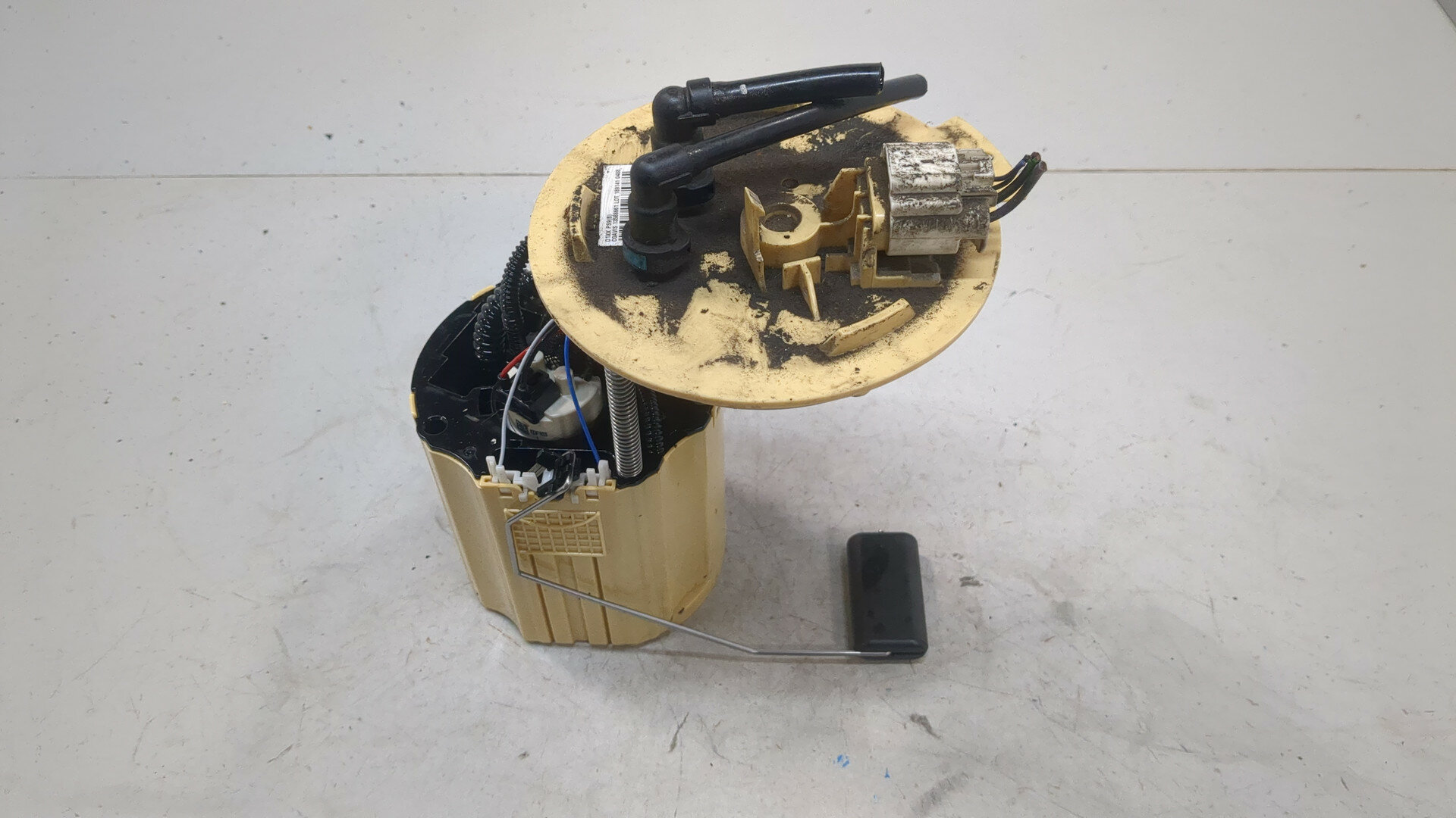 Насос топливный электрический Opel Zafira C Б/У