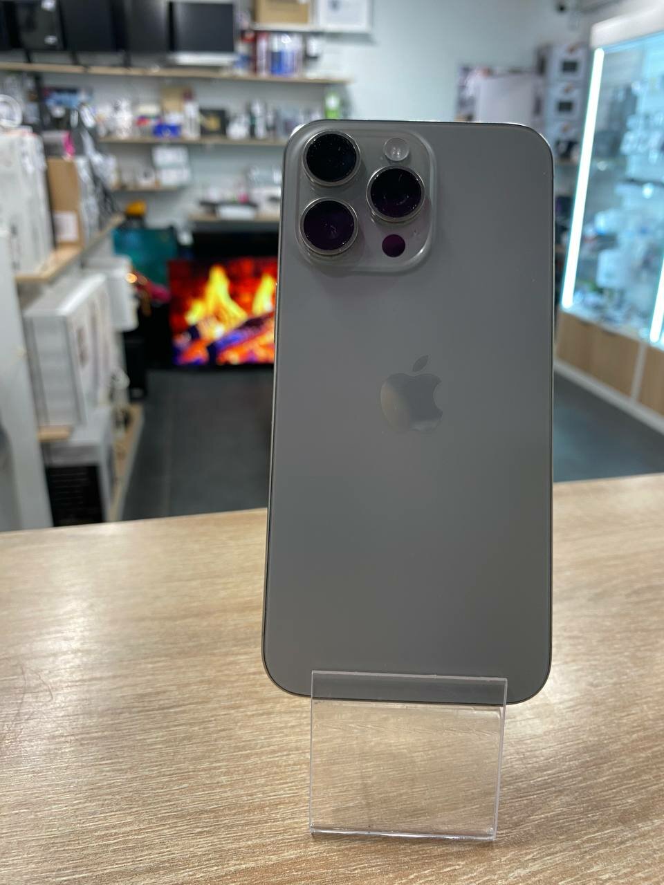 Смартфон Apple iPhone 15 Pro Max 512 ГБ, Dual: nano SIM + eSIM, титан