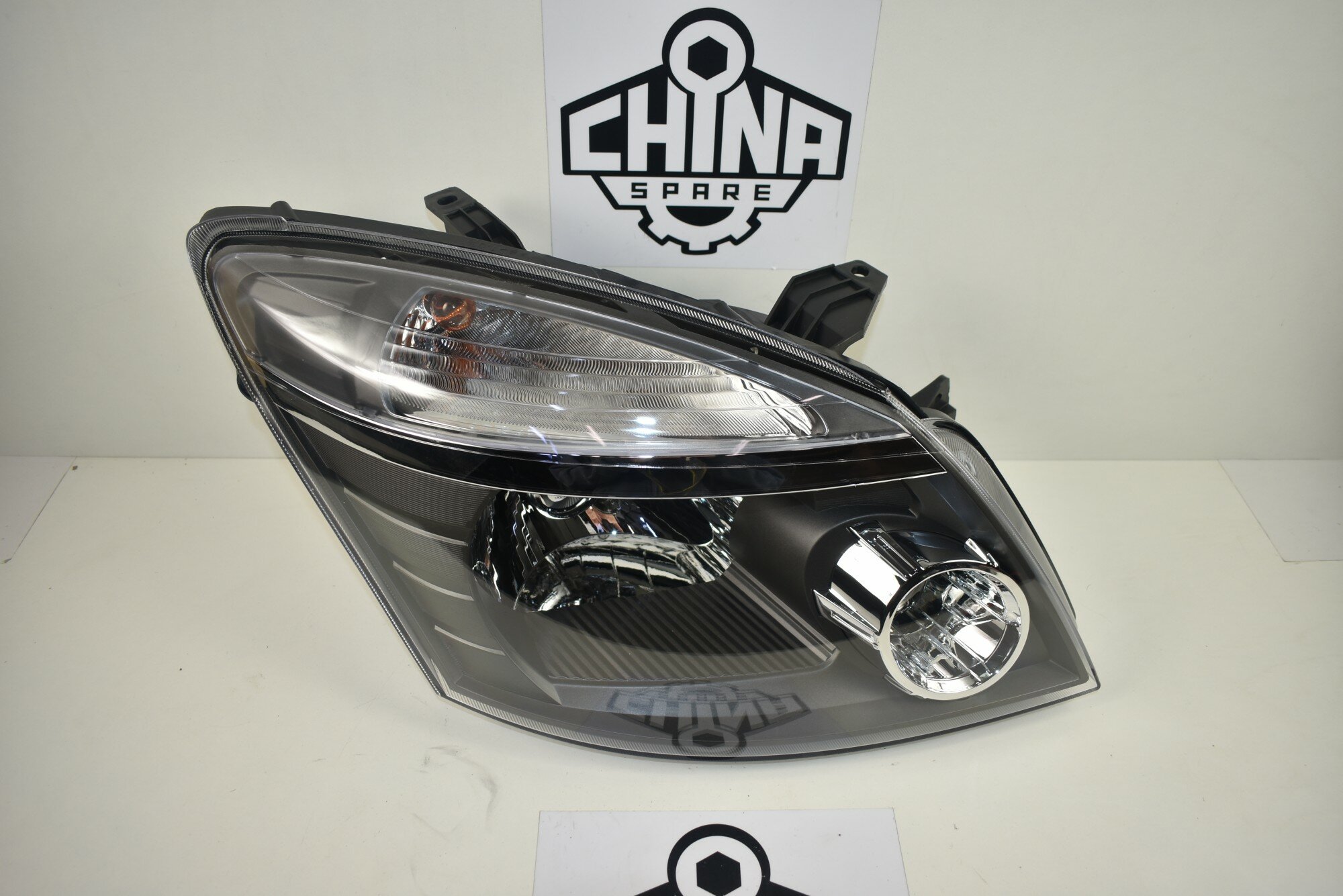 Фара головного света правая Great Wall Hover H3