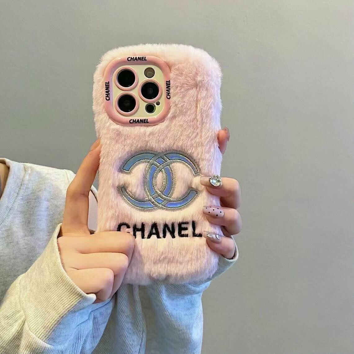 Чехол для телефона с логотипом Chanel, подходящий для iPhone.