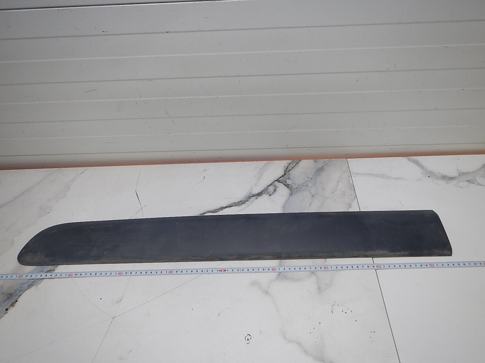 Б/У Молдинг двери передней левой, Citroen (Ситроен)-C3 PICASSO (08-17) CITROEN C3 PICASSO (08-17) Царапины, сломано 2 кр...