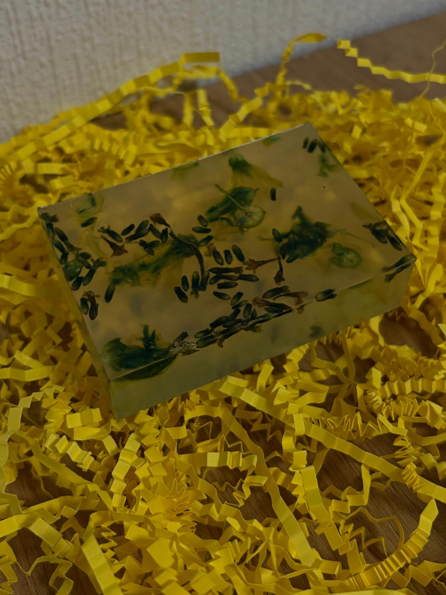 Мыло ручной работы с сухоцветами