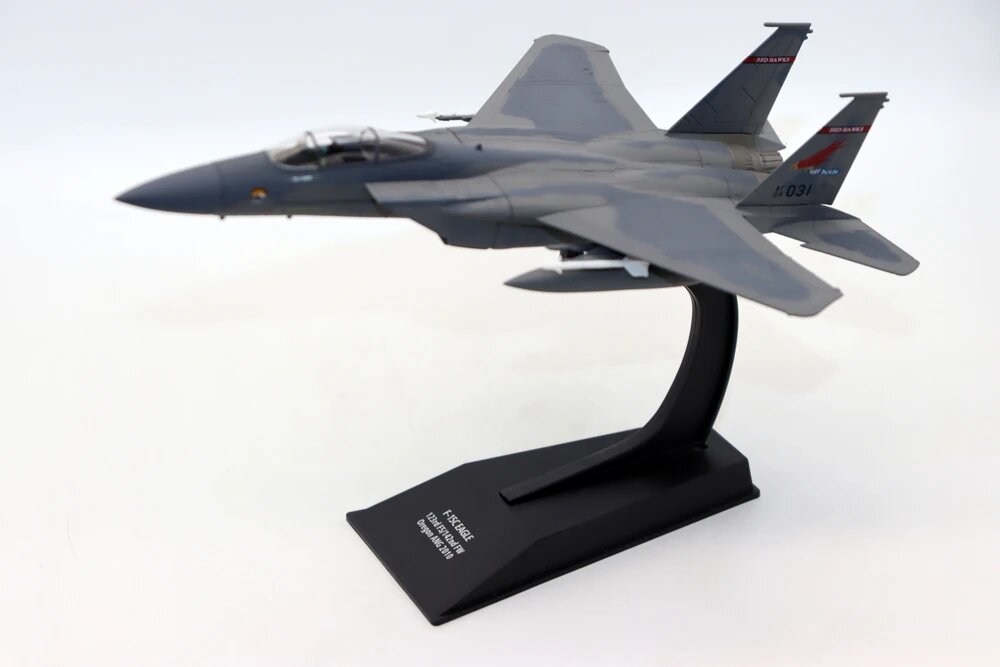 Модель самолета F-15C Eagle 1/100 coolmodel