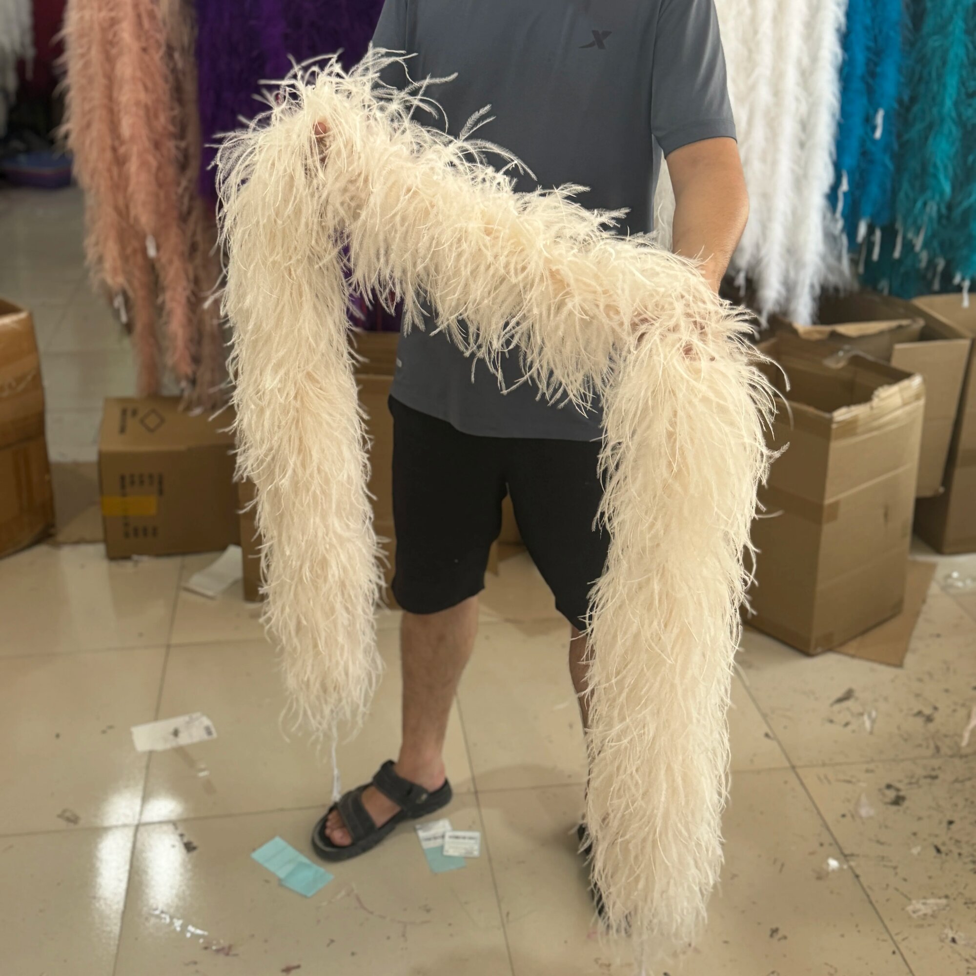 Боа из страусиных перьев, белый и бежевый, 6PLY