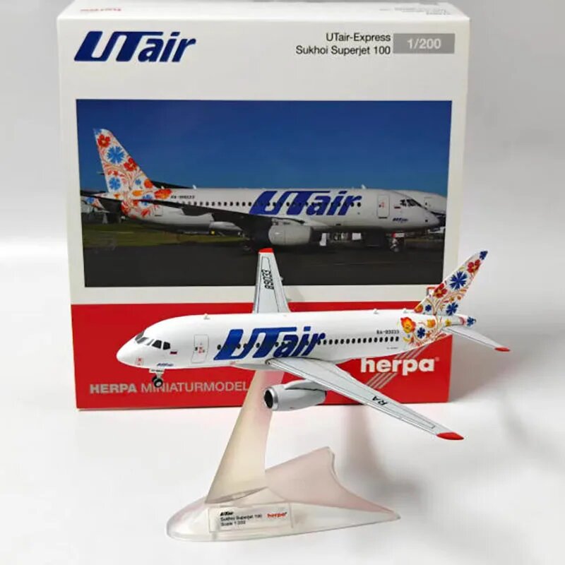 Модель самолета UTair Express Sukhoi Superjet 100 1:200 из сплава
