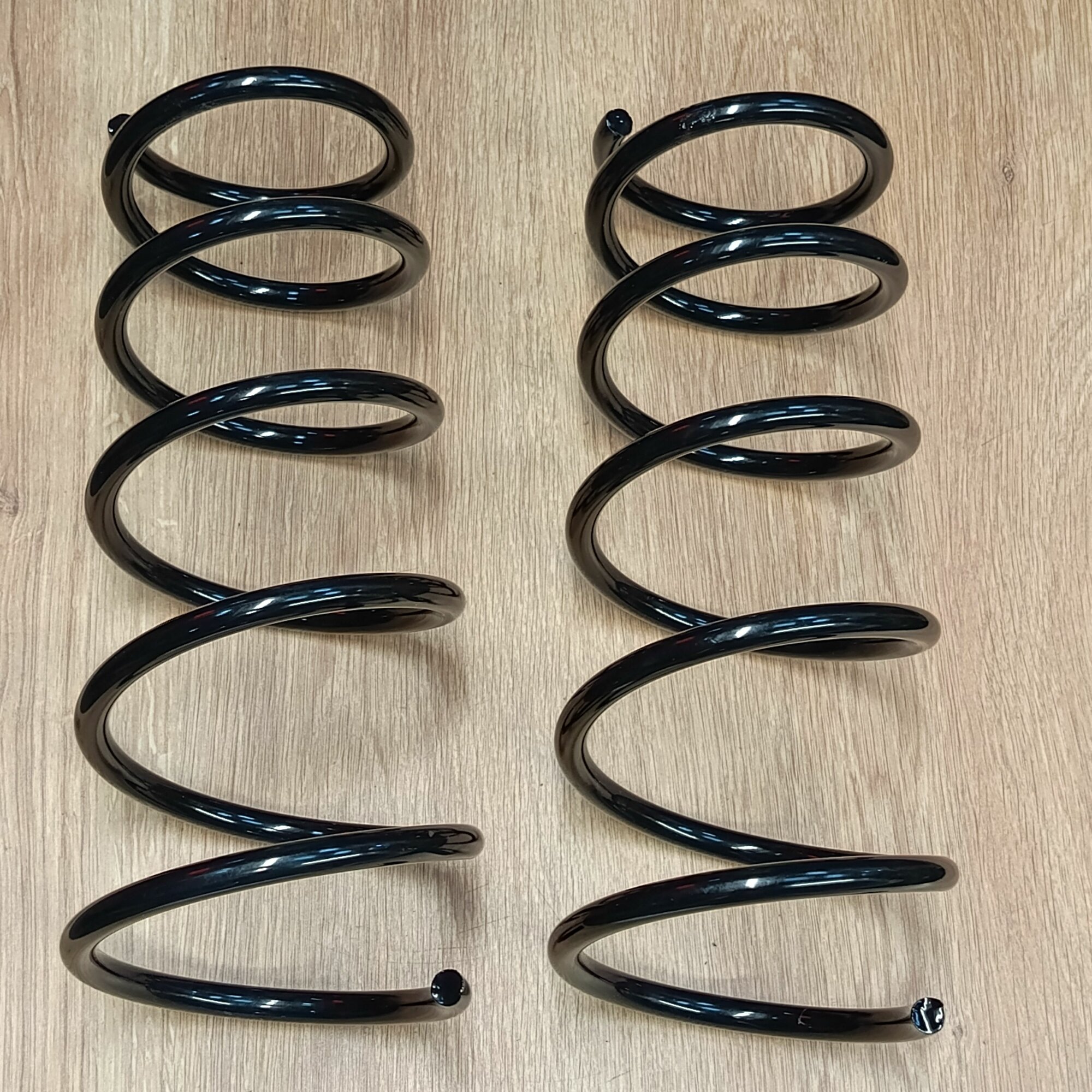 Пружина передней подвески Renault Duster 10-/ Комплект 2 шт. арт. KAC11805P