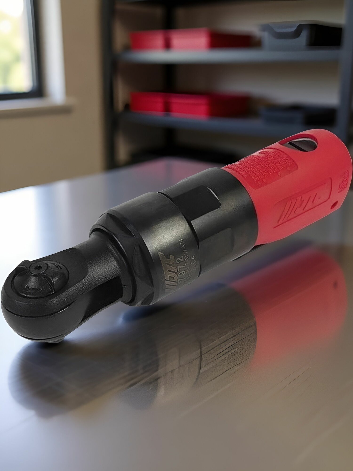 Пневмотрещотка усиленная JTC 7972, 500 оборотов в минуту, красная/чёрная