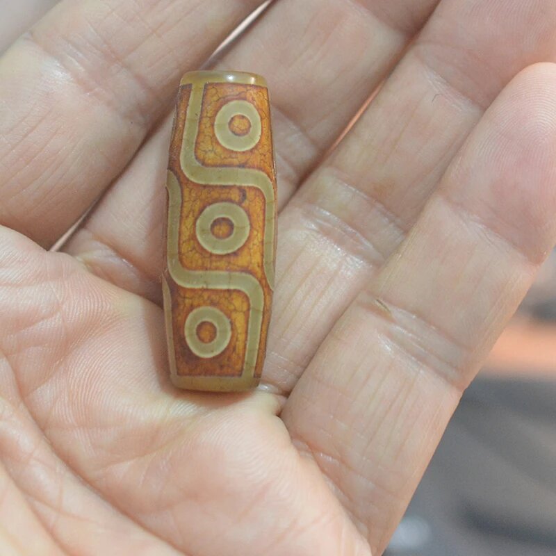 Черные тибетские бусины Дзи Золотой