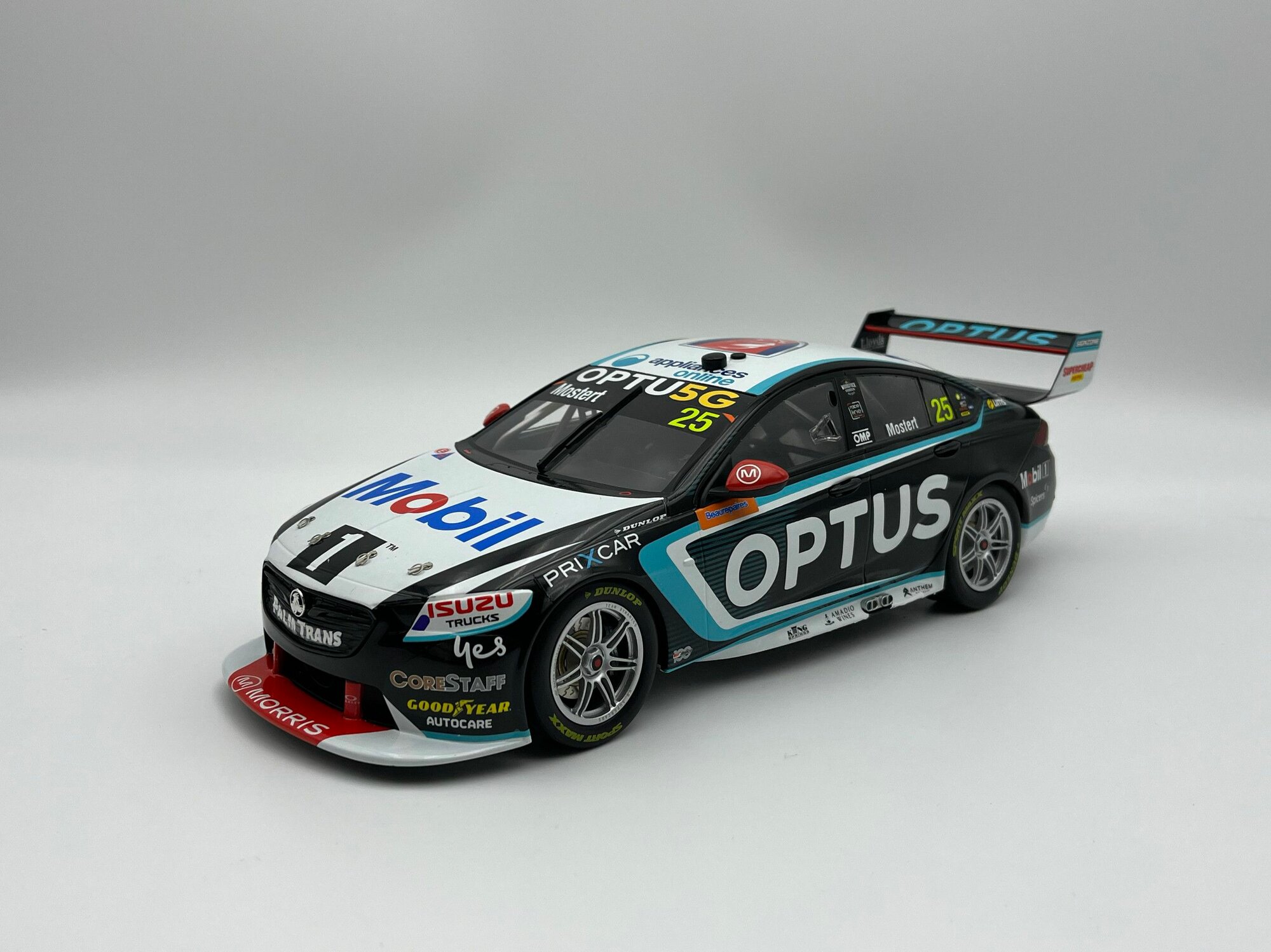 Аутентичная модель автомобиля Holden Australian Small Crown Rally Car из смолы в масштабе 1:18