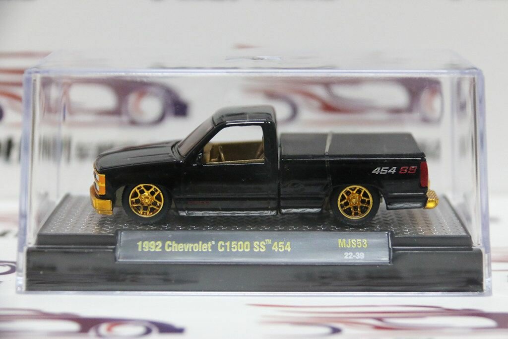 M2 Machines 1:64, литой автомобиль, модель машинки(1992 Chevrolet C150 SS 454)