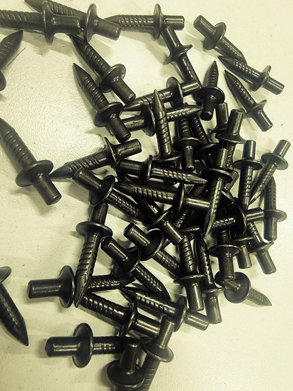 Бетонные гвозди из закаленной стали 4*18 диаметр ленты 10мм 200шт, арт. 086401418 Reca Германия