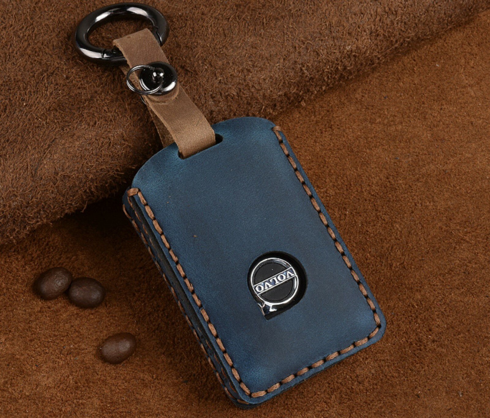 Футляр-брелок MyPads для ключа Volvo из натуральной синей кожи с вырезом под логотип