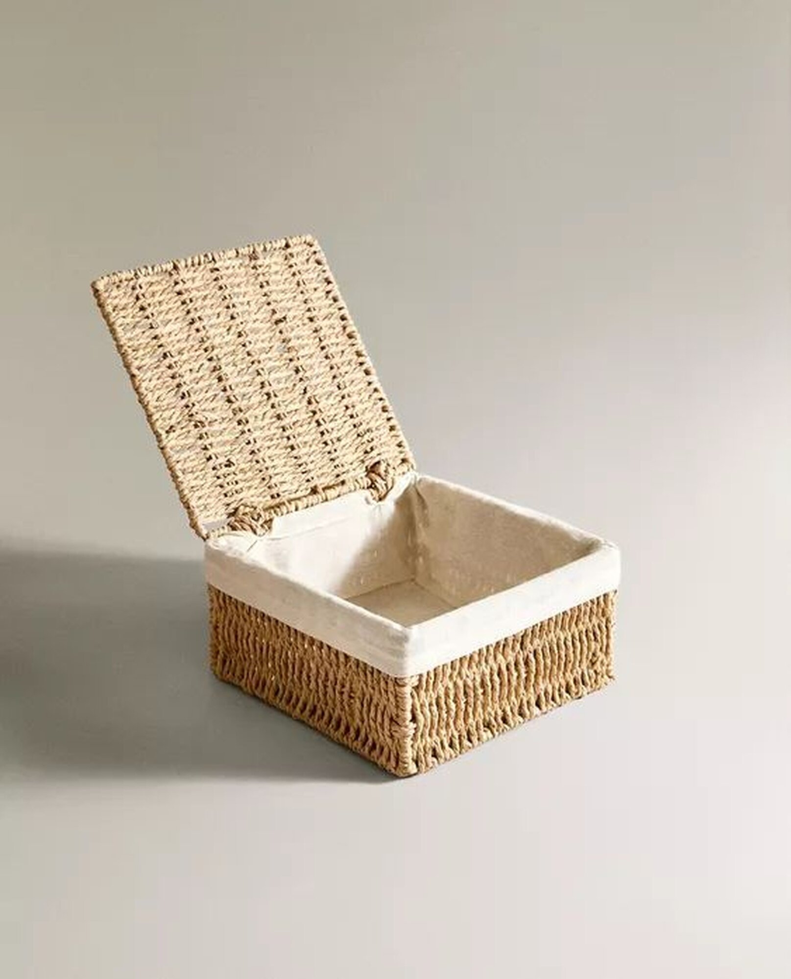 Квадратная корзина ZARA HOME 5571/049/052 - с крышкой и хлопковой подкладкой, 1шт, 17 x 17 x 9 см, цвет светло-бежевый
