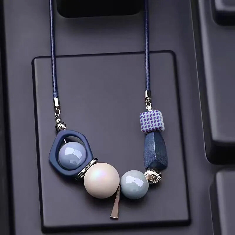 Sautoire Necklace