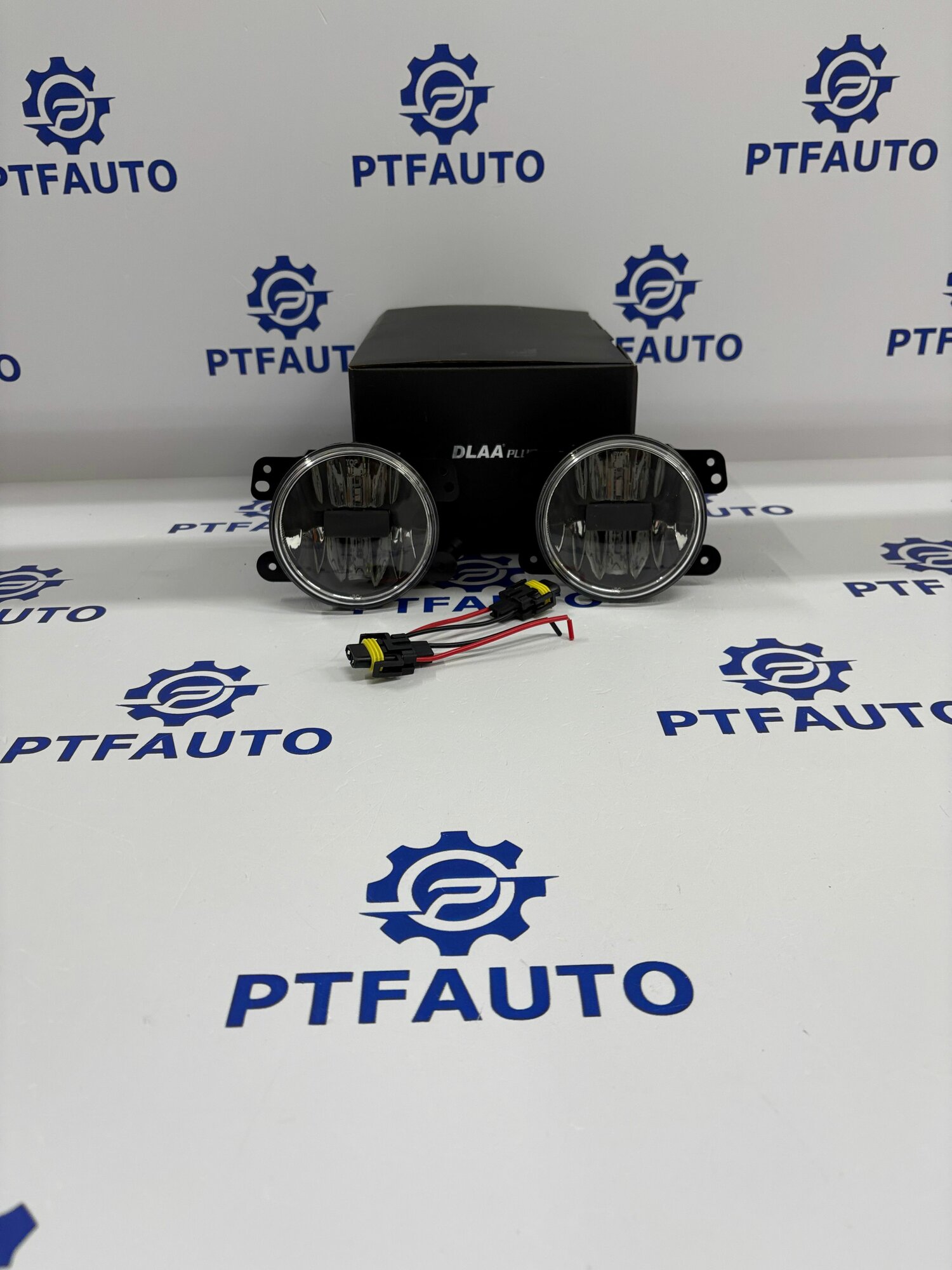 Противотуманные фары Jeep Wrangler , Chrysler 300 C