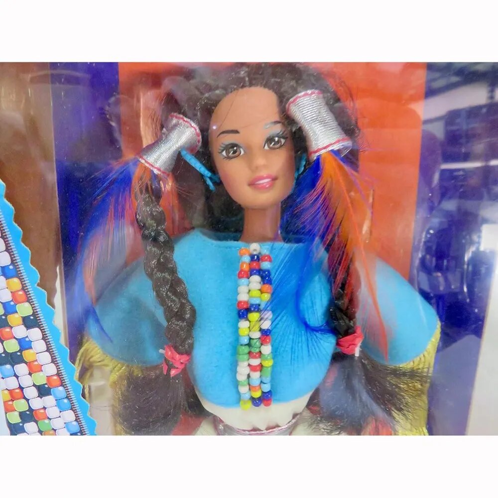 Кукла Barbie Native American Second Edition, коллекционная, в национальном костюме, лазурный цвет, высота 28 см — фото 1