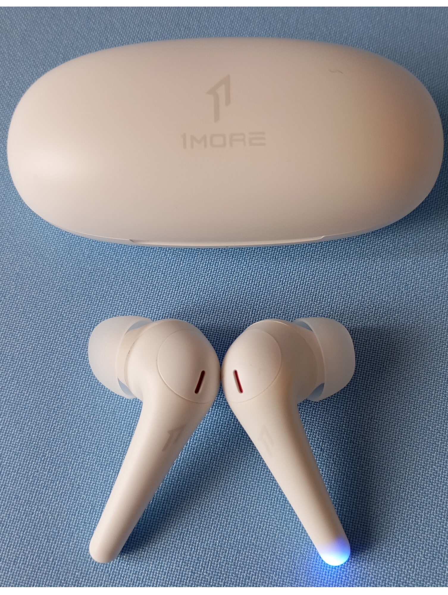 Беспроводные наушники 1MORE ComfoBuds Pro ES901, белые