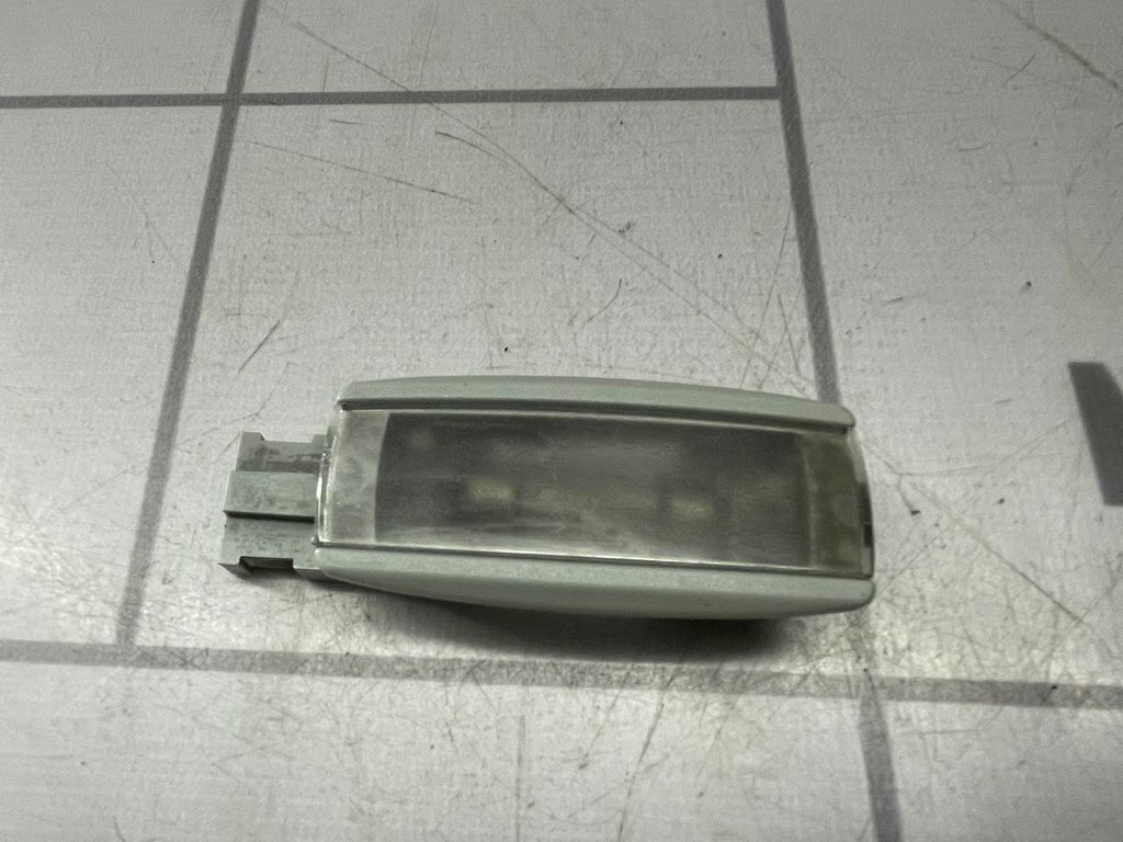 Плафон салонный VW Golf 5 03-09