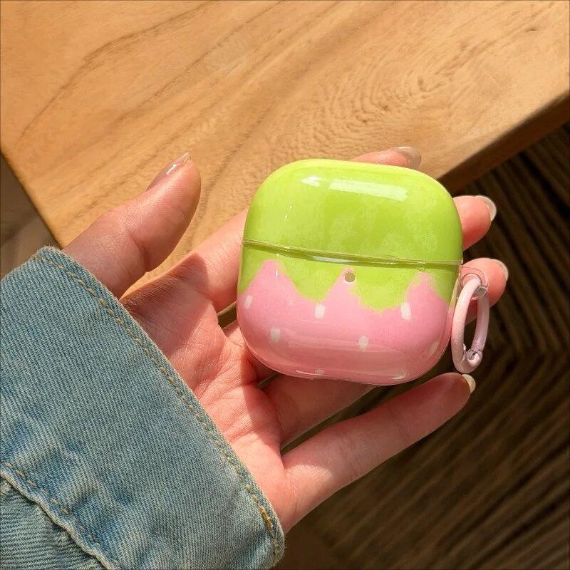 Чехол-подвеска для наушников Samsung Galaxy Buds белый с клубничками For Galaxy Buds 3, with Ring