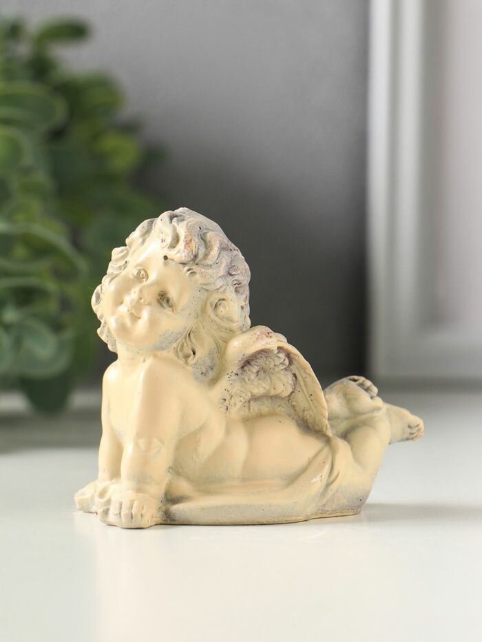 Фигурка гипс Ангелок лежит , 6.5 см, слоновая кость