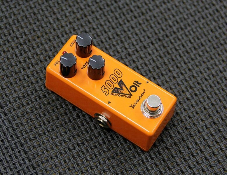 YERASOV 5000 Volt mini - Педаль эффектов Distortion