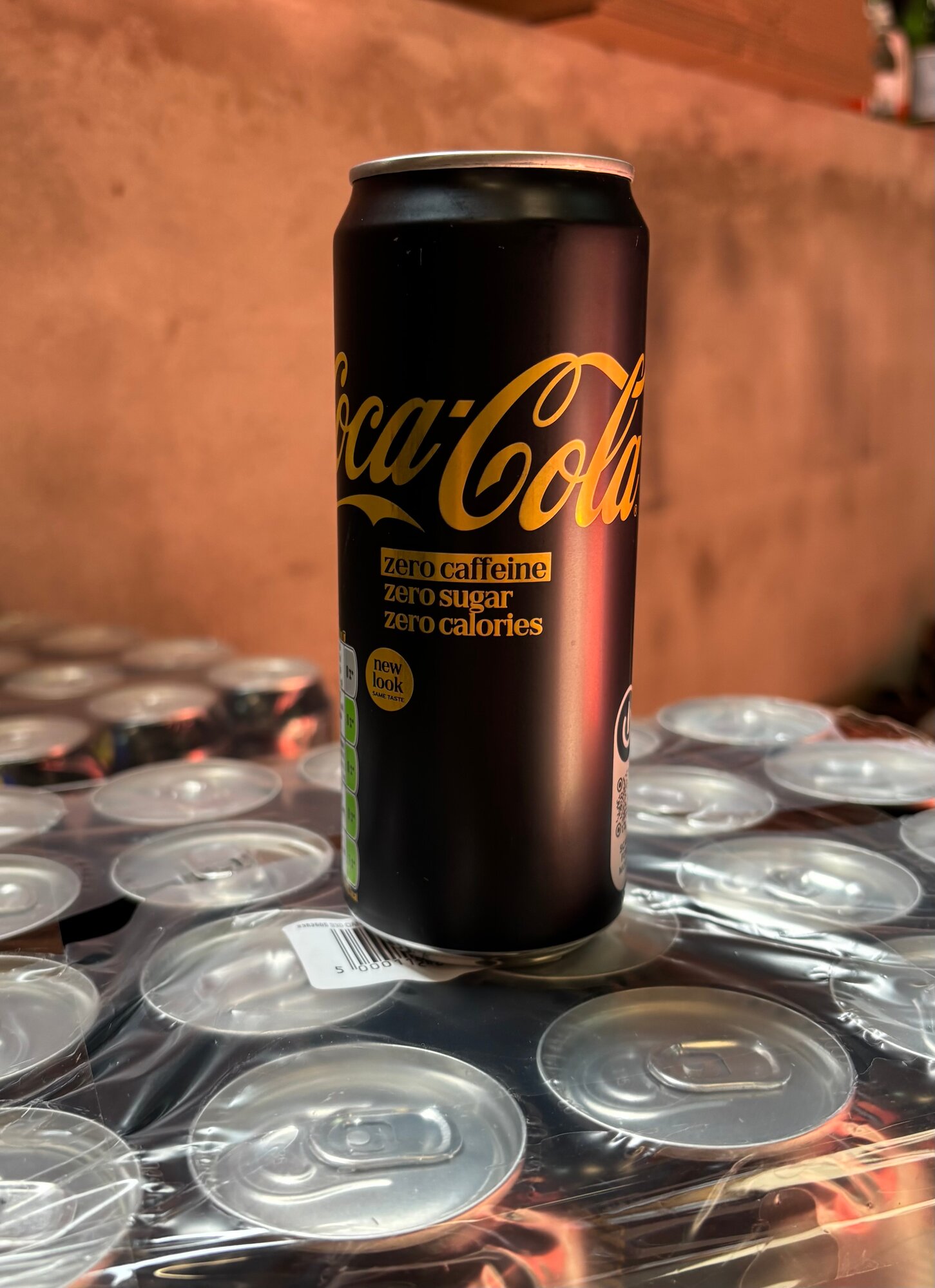 Газированный напиток Coca-Cola Zero Caffeine free (без сахара, без кофеина), 0.33л. x 24 шт, Польша