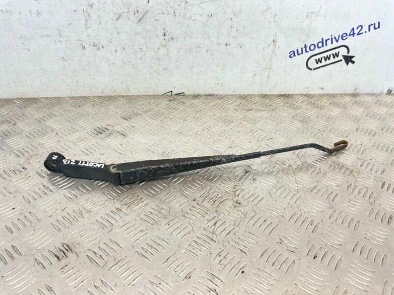 Держатель щетки стеклоочистителя Chevrolet Lacetti 2006 96476709 J200 F16D3, правый (с пробегом)