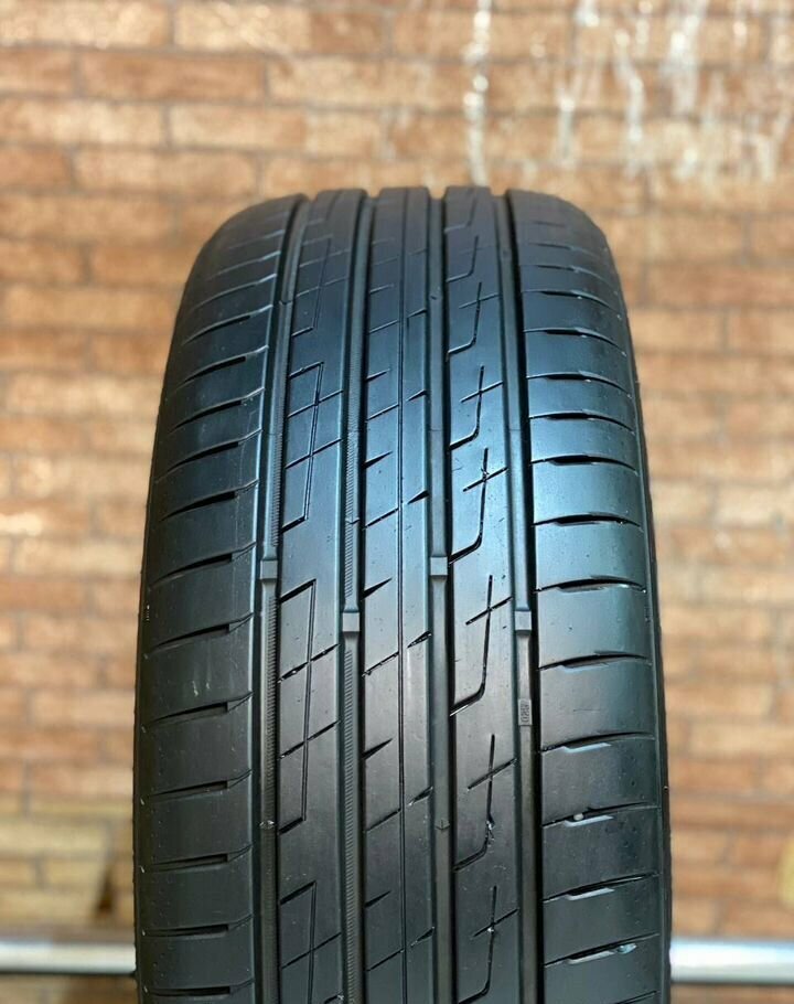 Trazano CR857+ 225/45 R18