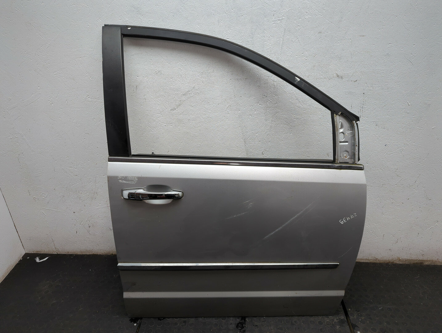 Дверь боковая (легковая) правая передняя Chrysler Voyager Б/У