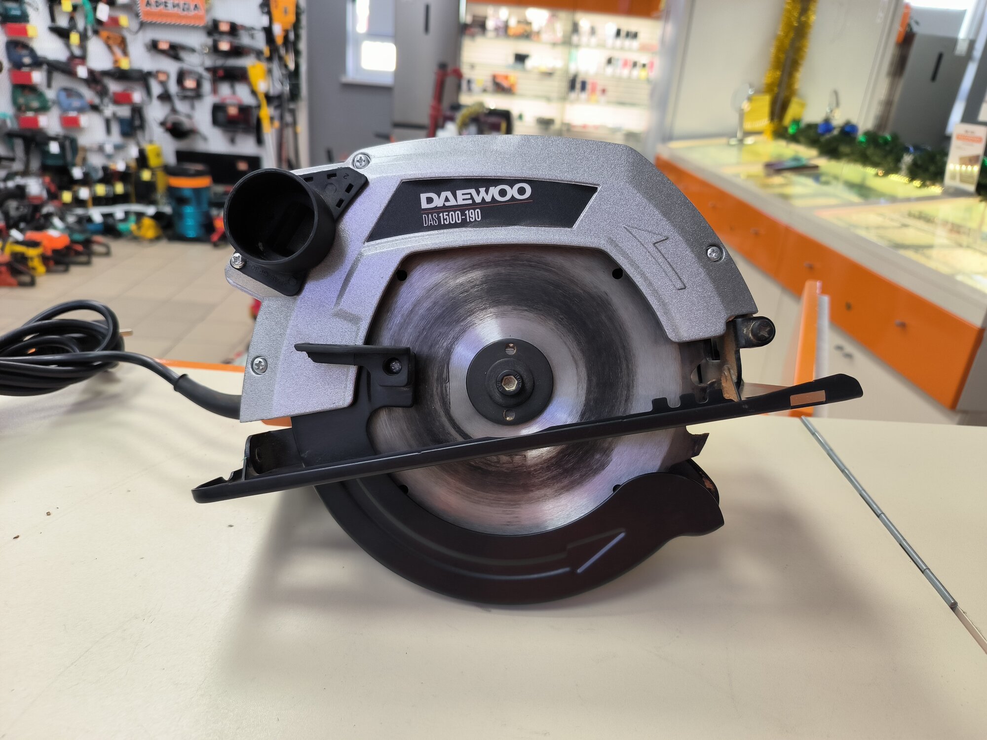 Дисковая (циркулярная) пила Daewoo Power Products DAS 1500-190 Б\У уценка