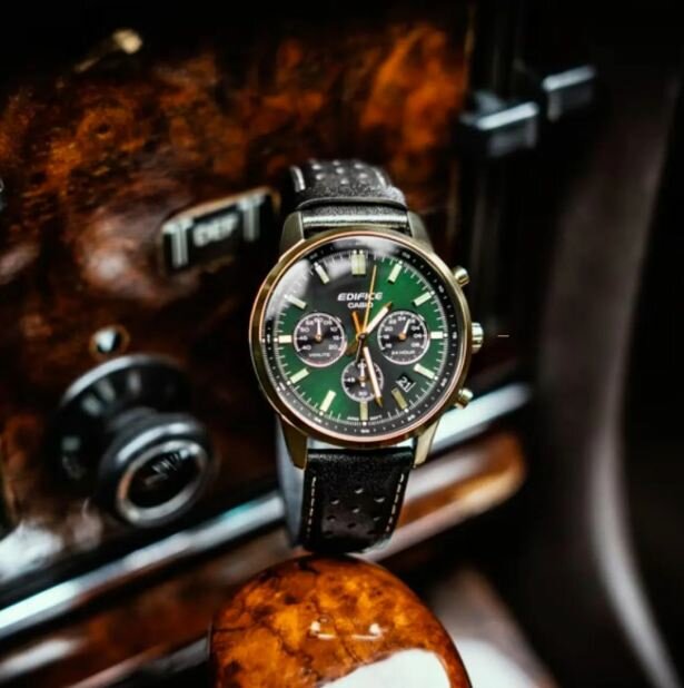 Наручные часы CASIO Edifice — фото 1