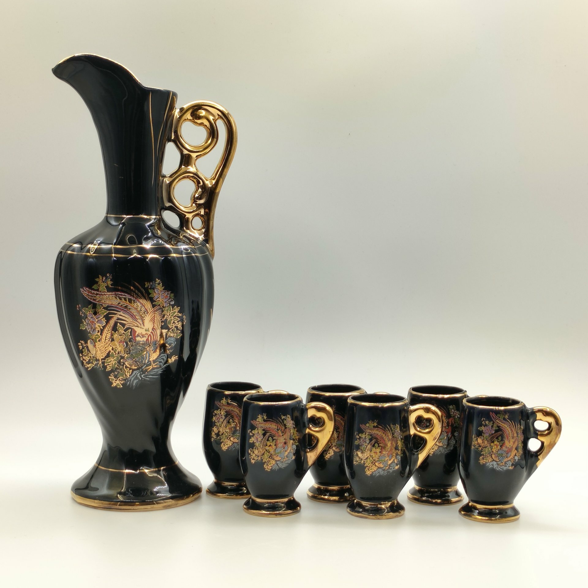 Набор для напитков "Райские птички", состоящий из кувшина и 6-ти чашечек