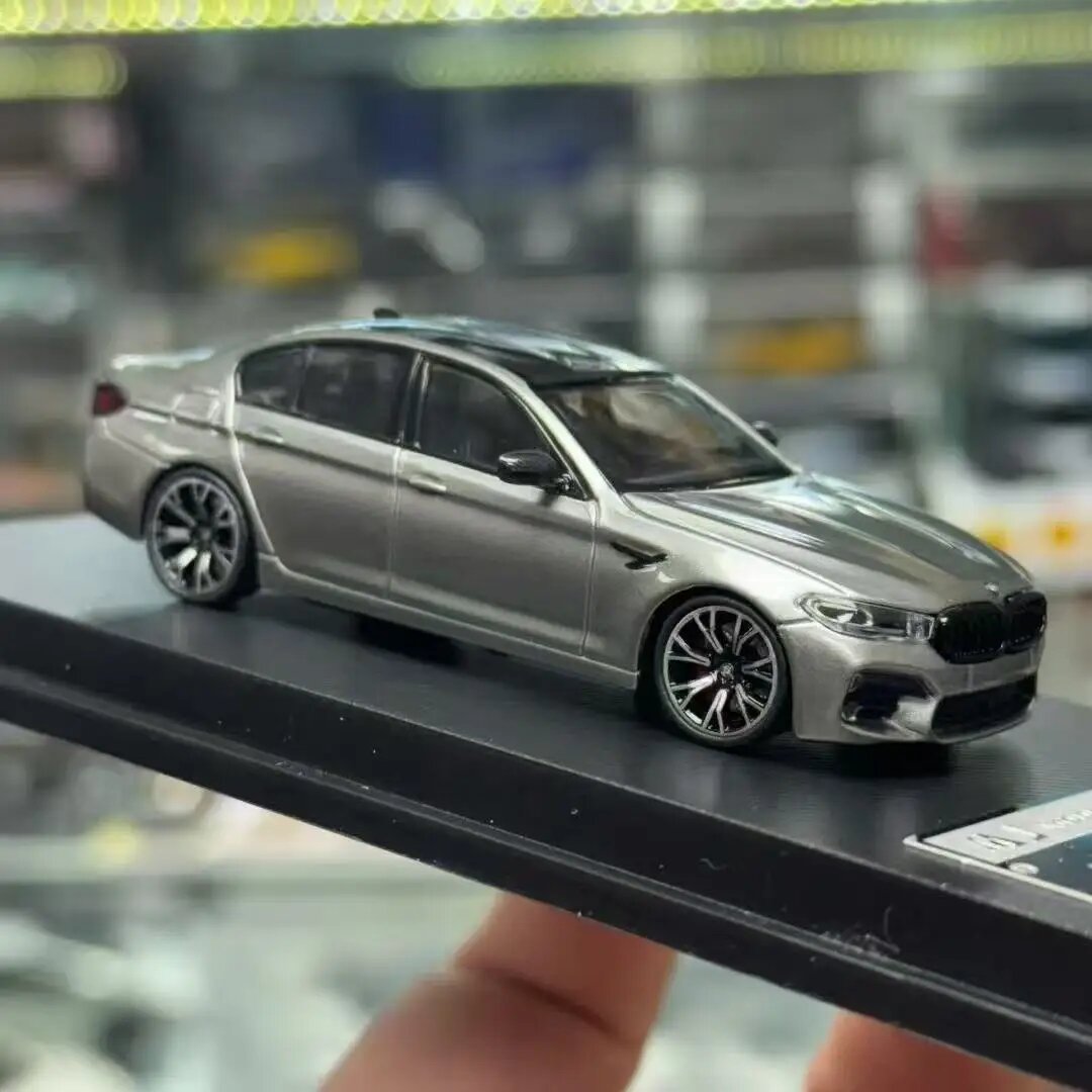 Модель BMW M5 F90 1:64 TSM, цвет B