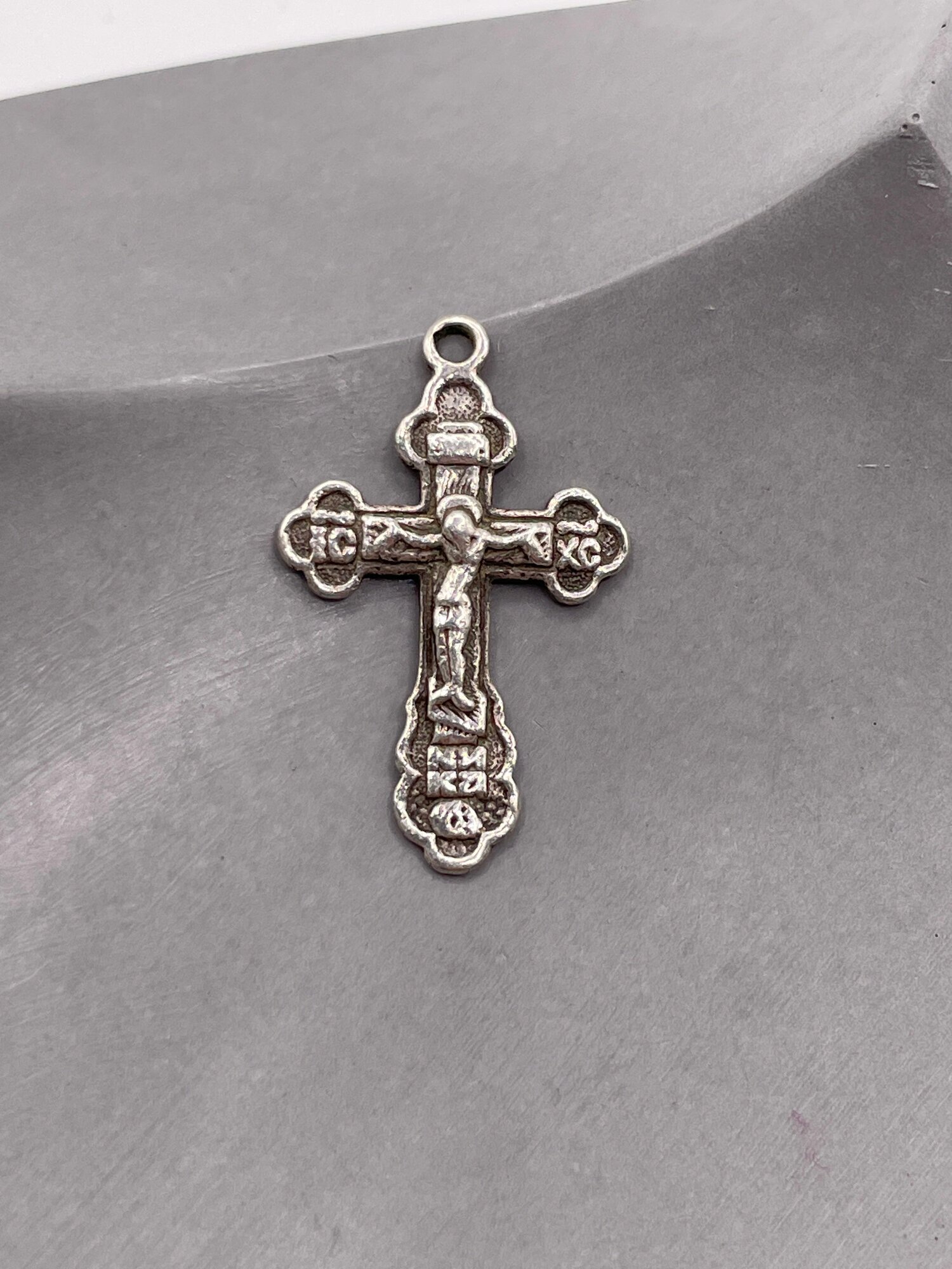 Нательный крест крестик кулон, клеймо, серебрение, под винтаж.