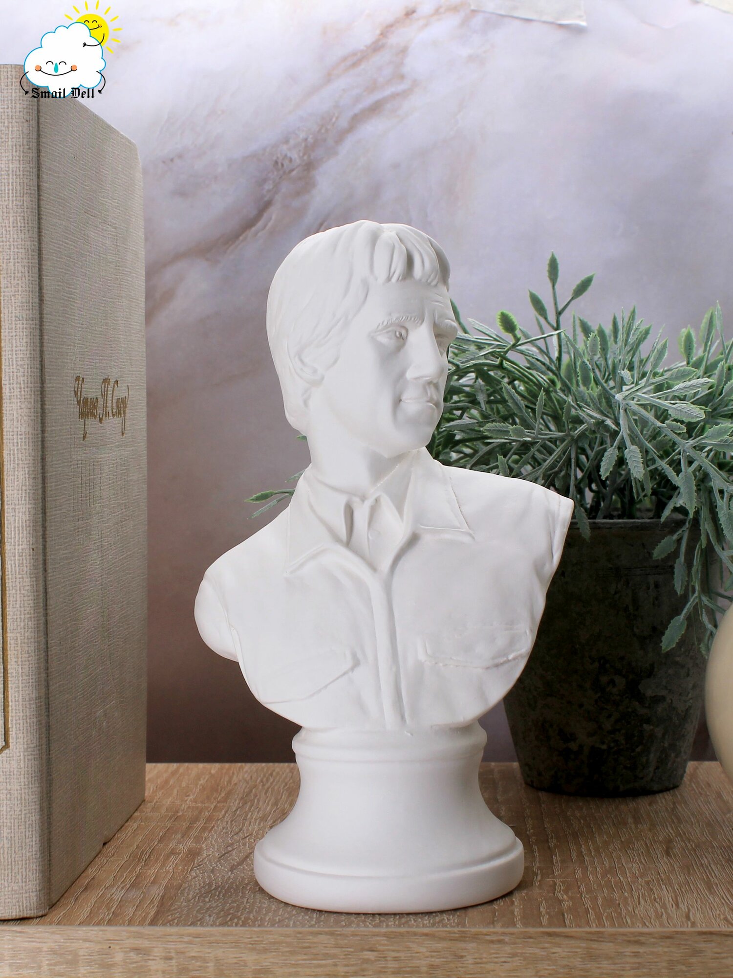 Статуэтка бюст Владимир Высоцкий . цвет белый матовый ,18 см, гипс