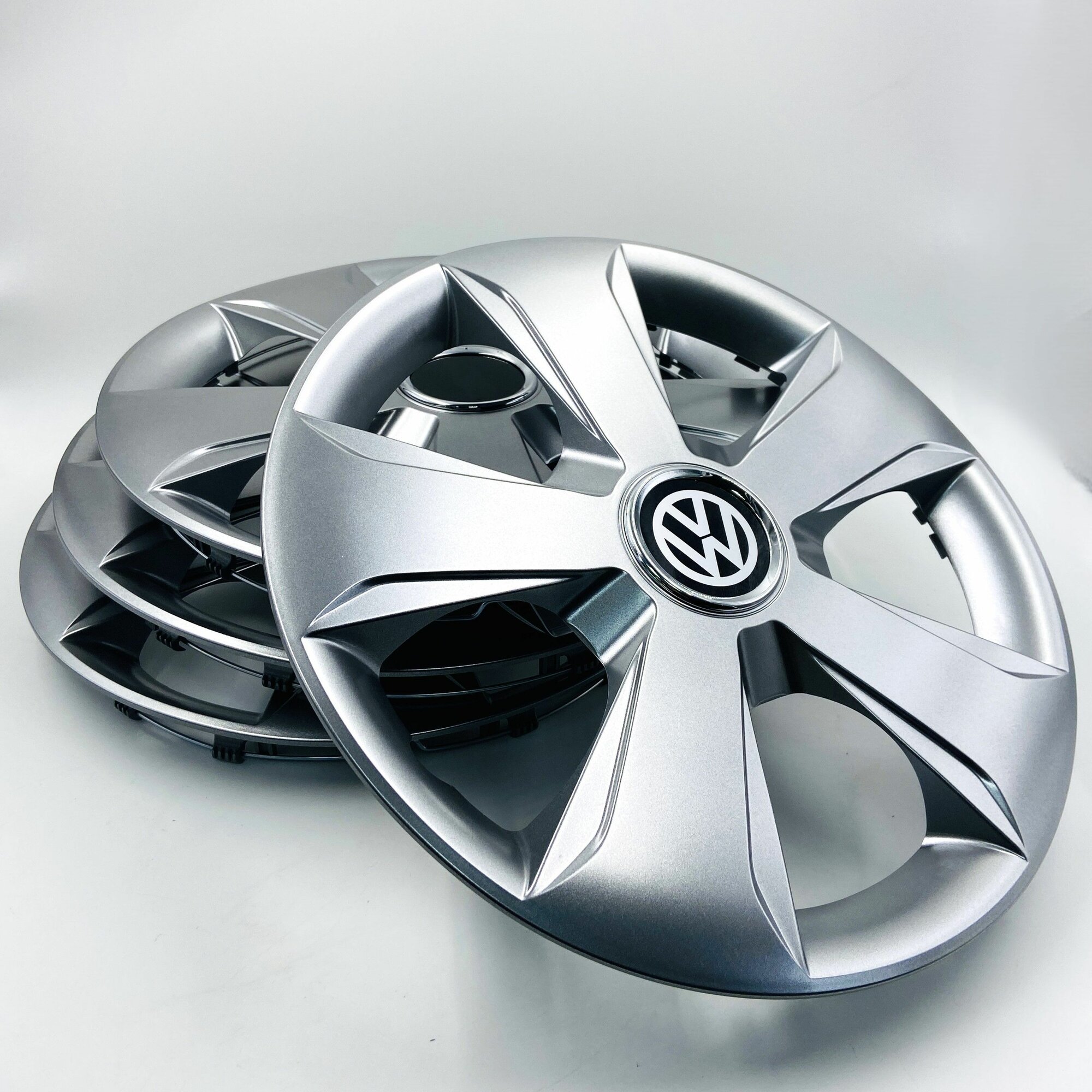 Колпаки на колеса с эмблемой R15 4шт