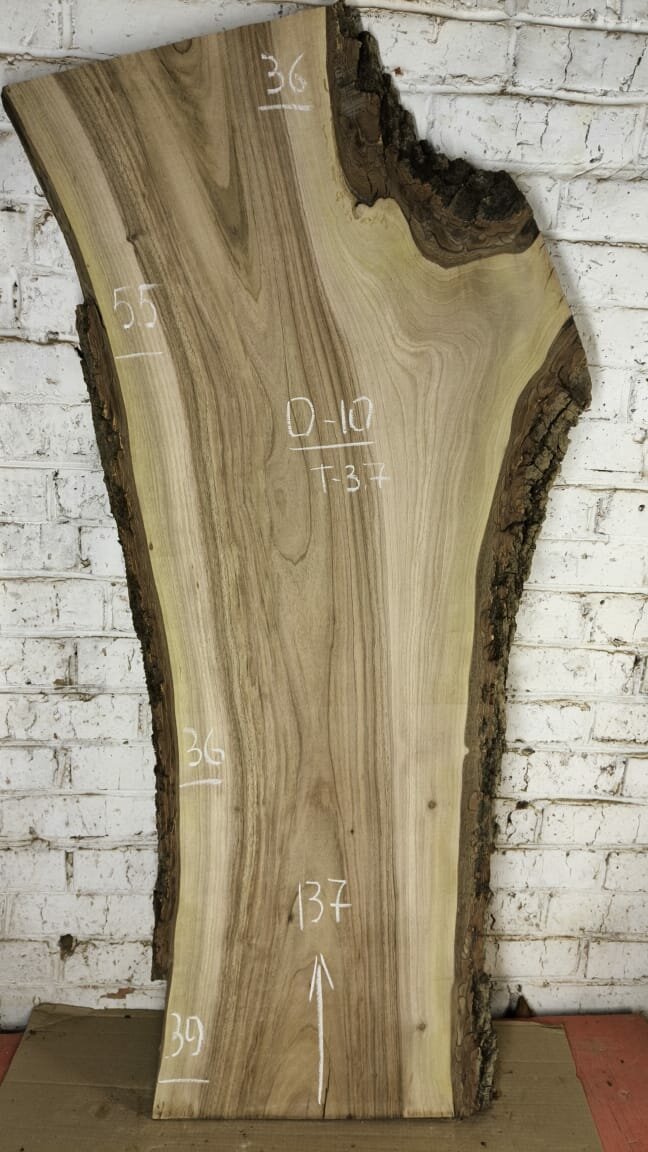 Слэб дерева Орех грецкий О10, выровнен в плоскости, влажность 10-12%