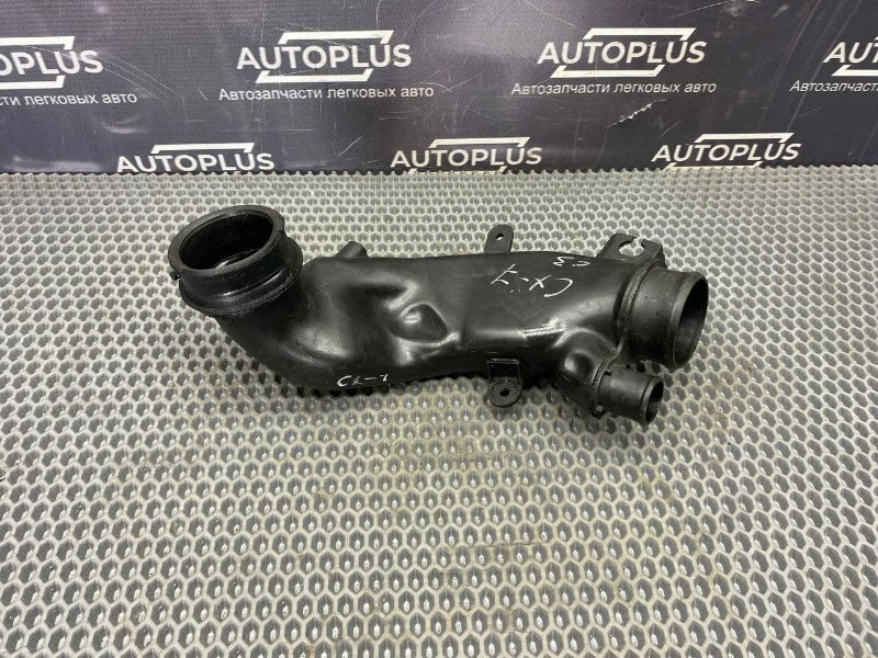 Патрубок интеркулера Mazda CX7 2006-2009 (2.3 L3-VDT) Б/У с пробегом Арт. 16341