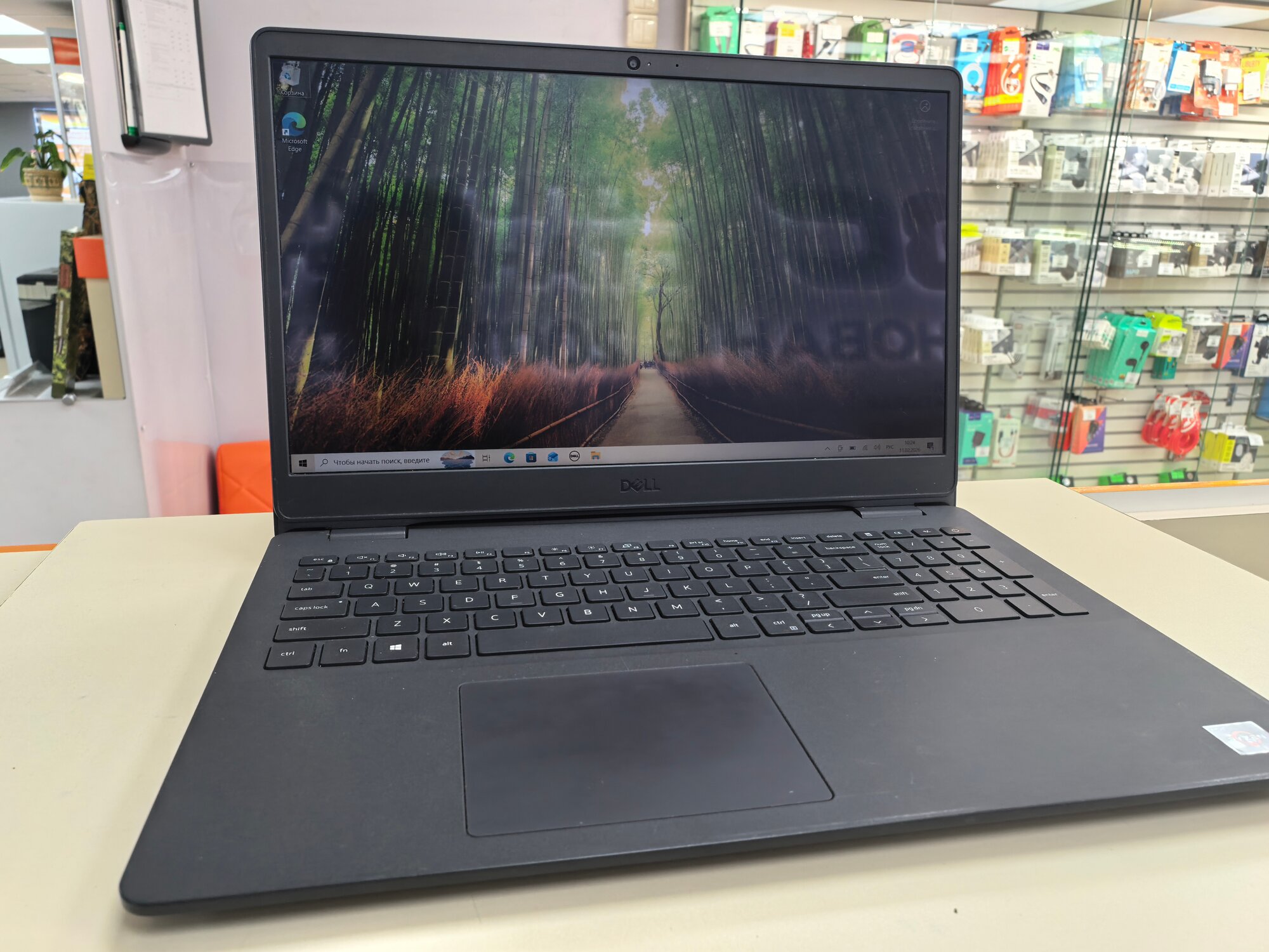 Ноутбук DELL для работы и учёбы Ryzen 5 3450U/Radeon Graphics/ОЗУ12 Гб/SSD240 Гб/HDD1 Tb БУ уценка НЕТ русской раскладки!