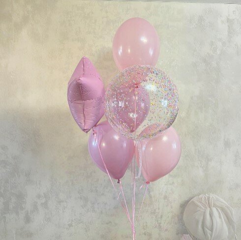 Фонтан воздушных шаров с гелием для девушки "Розовое настроение"