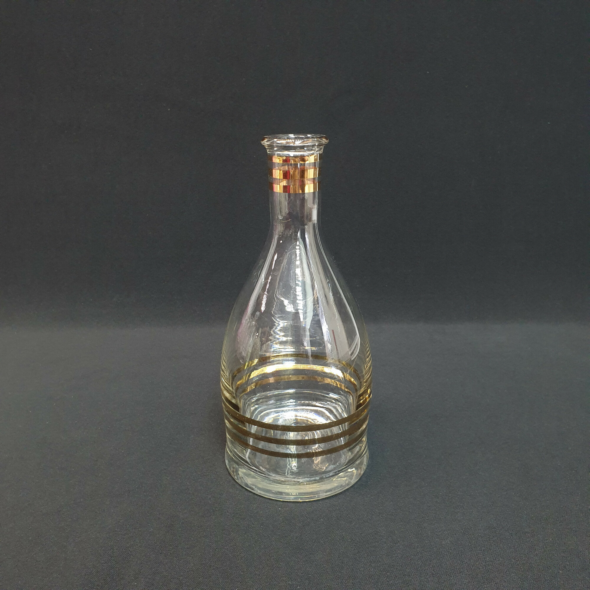 Винтажный штоф графин без пробки, стекло золочение 0.6 л, СССР