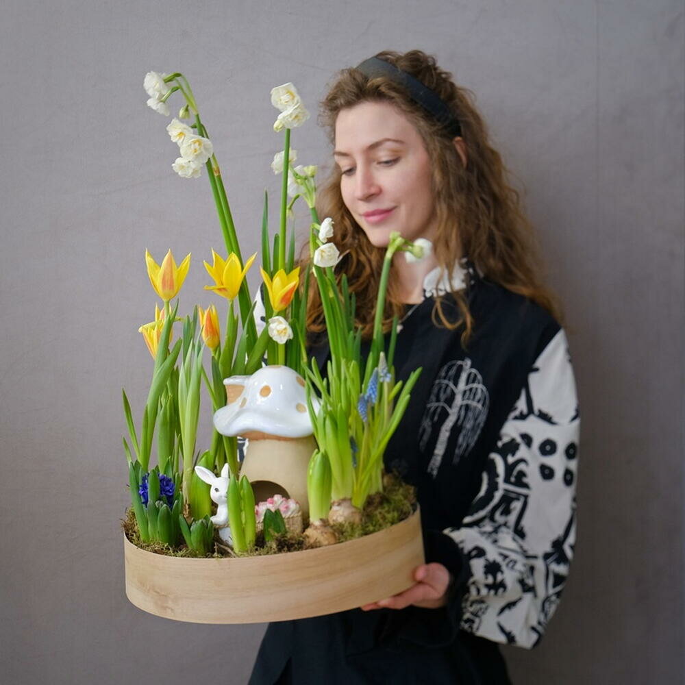 Садик с первоцветами: гиацинты, крокусы, мускари, тюльпаны, нарциссы