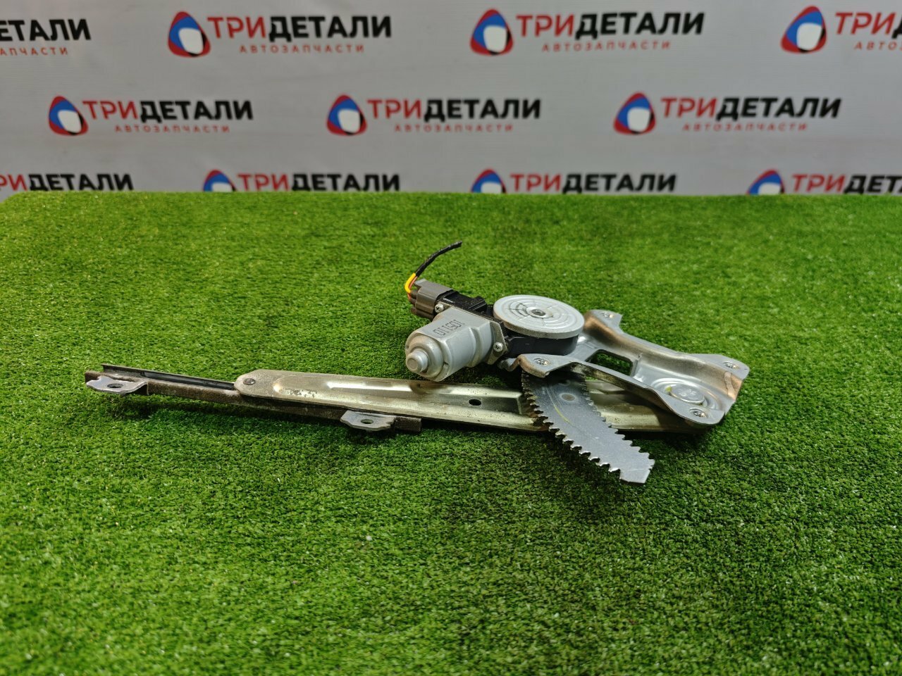 Стеклоподъемный механизм Mitsubishi Outlander 2.4 4B12 2011 задн. прав. (б/у)
