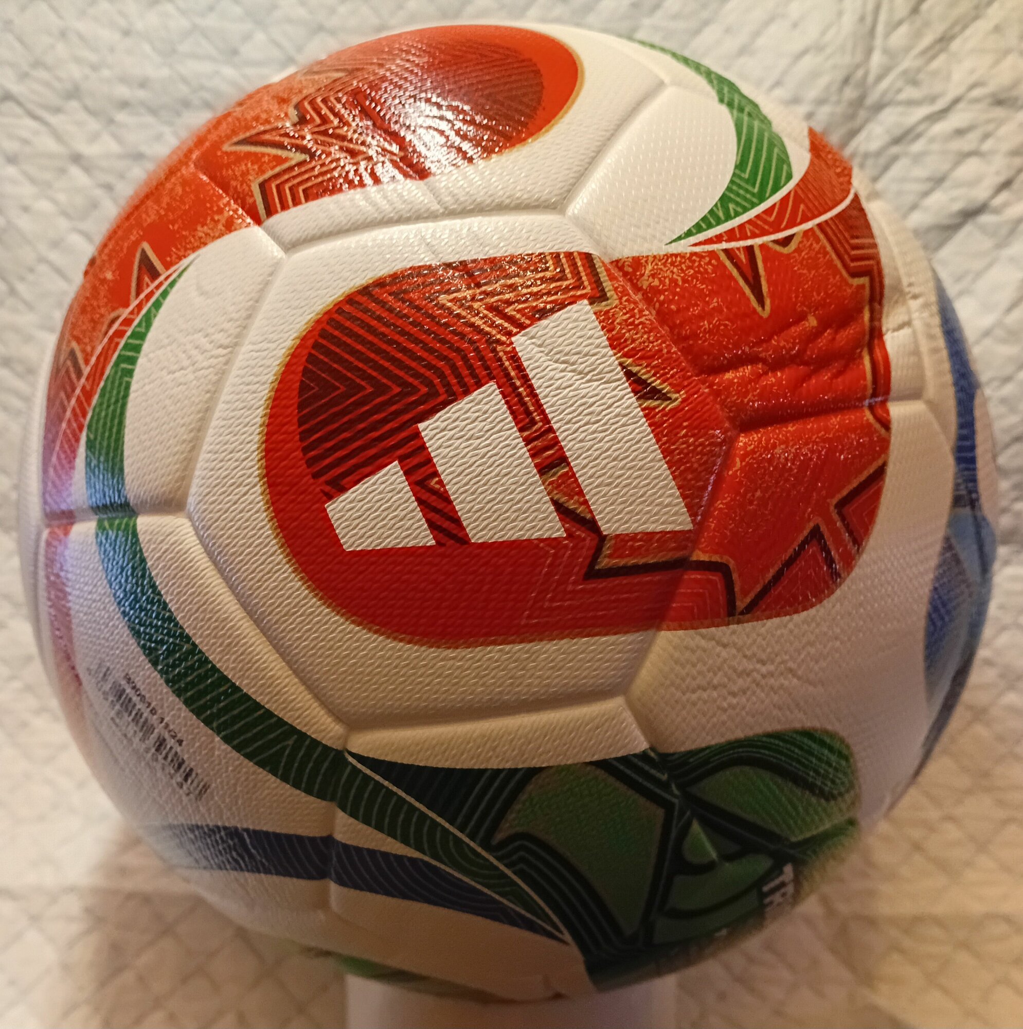 Мяч футбольный TRIONDA, размер 5, 5 слоёв, FIFA Pro 2026 ГОД.( игла в подарок )