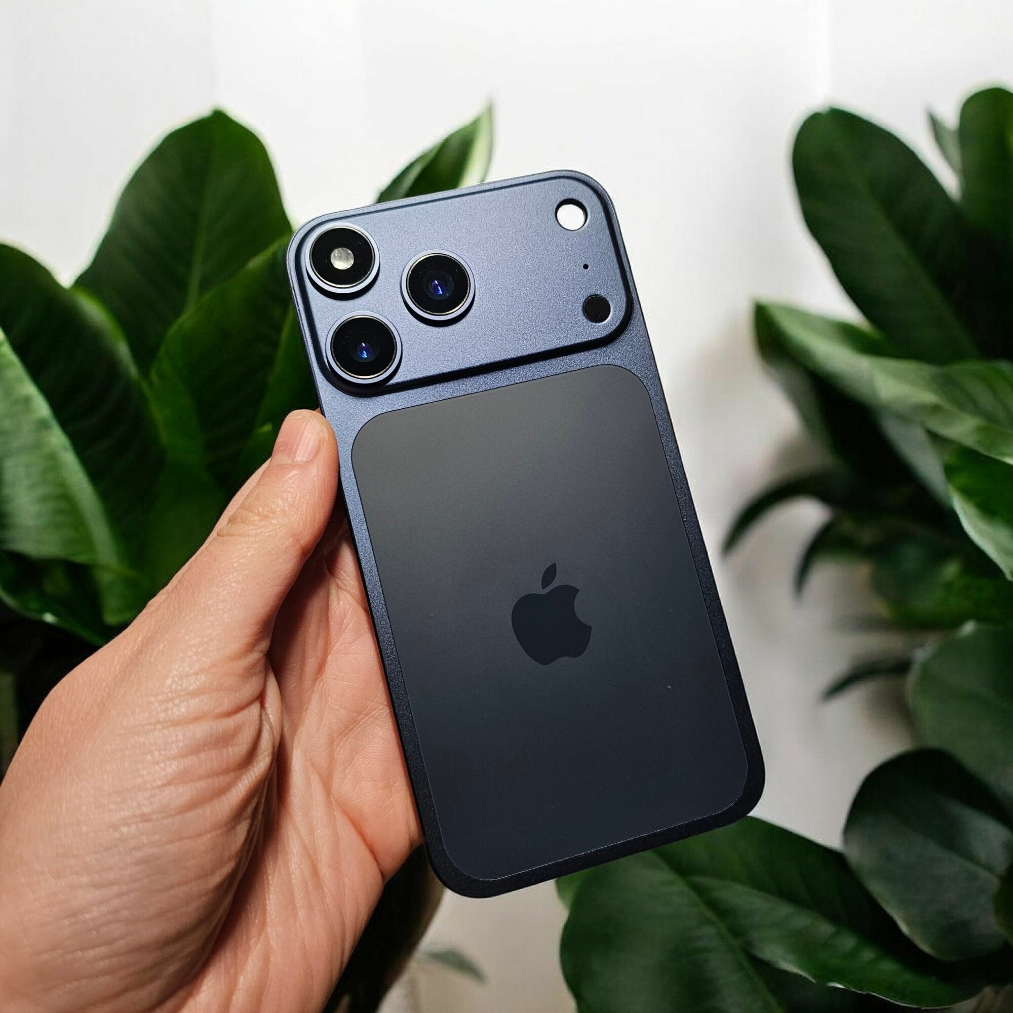 Корпус для iPhone XR - iPhone 17 Pro , синий (кастомный)