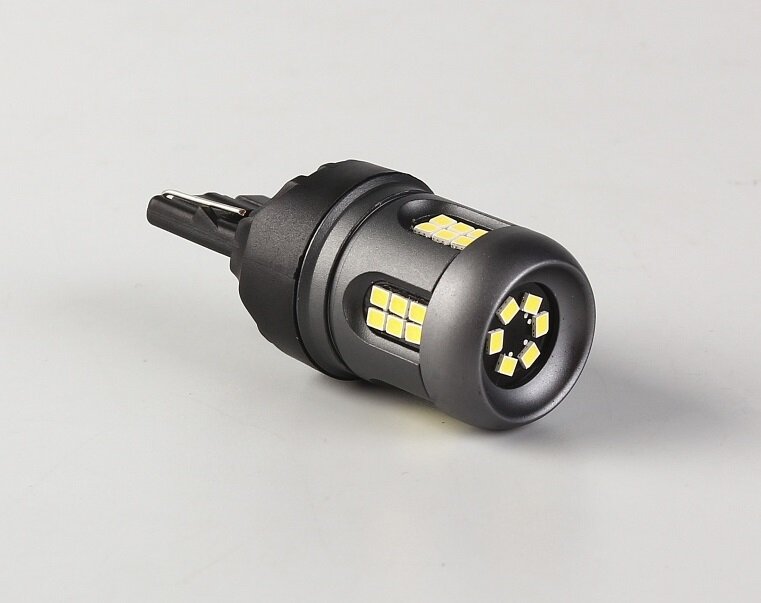 Светодиодная лампа автомобильная GNX Boost W21W автолампа LED температура света белая canbus 1шт