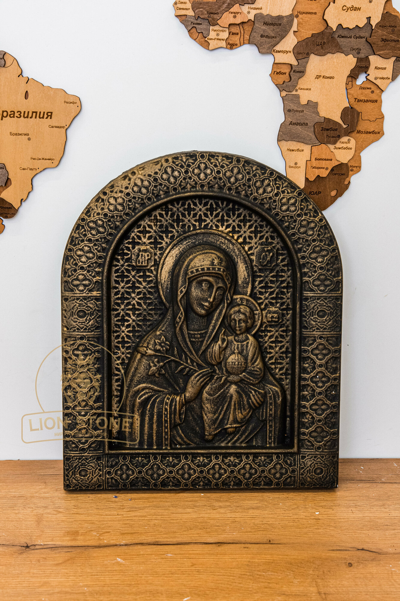 Панно Lion Stone "Божья Матерь", гипс, барельеф, 38.5x32 см, цвет золотистый