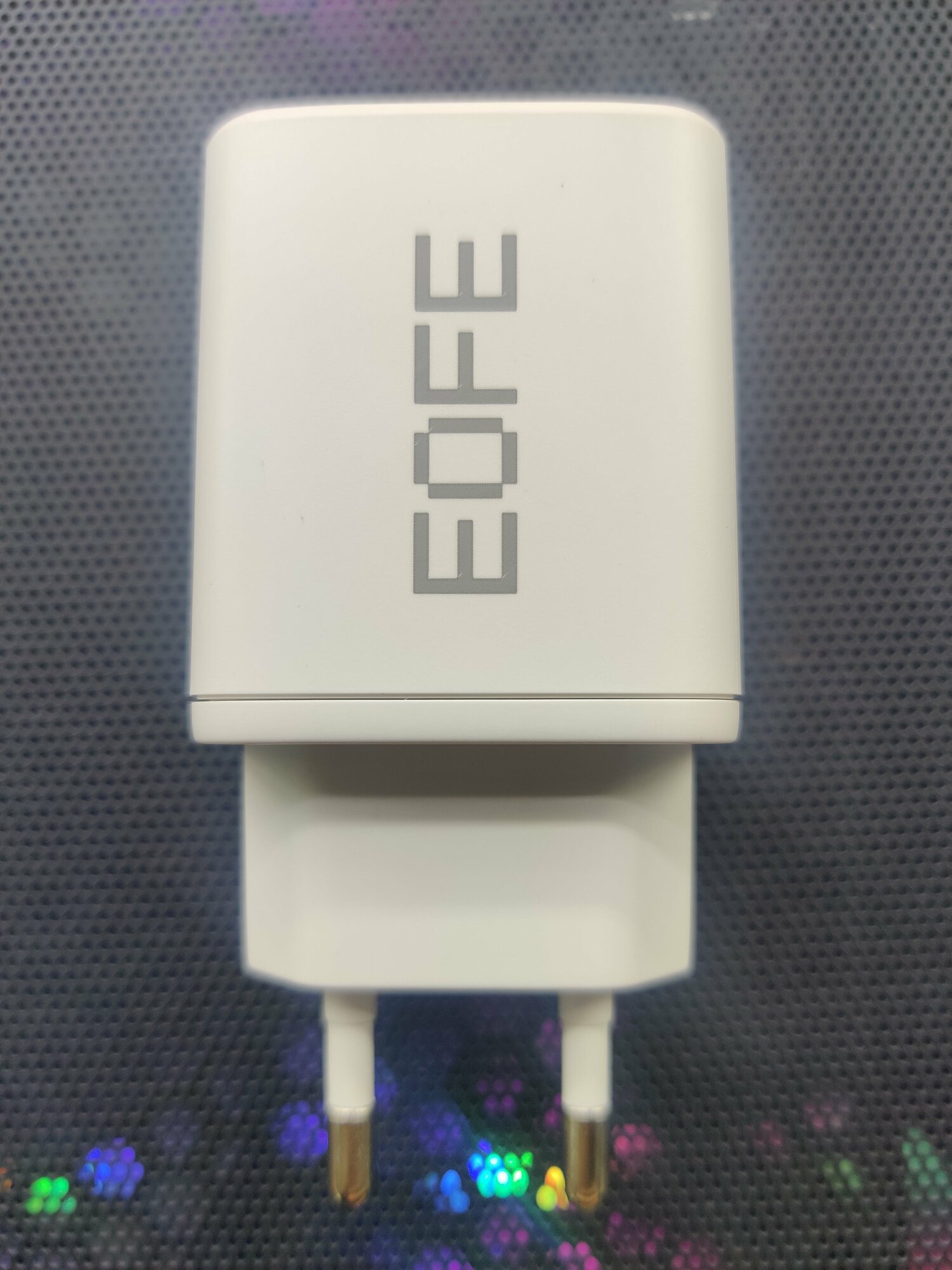 Сетевое зарядное устройство для быстрой зарядки EOFE E204-W, 20W, PD3.0 — фото 1
