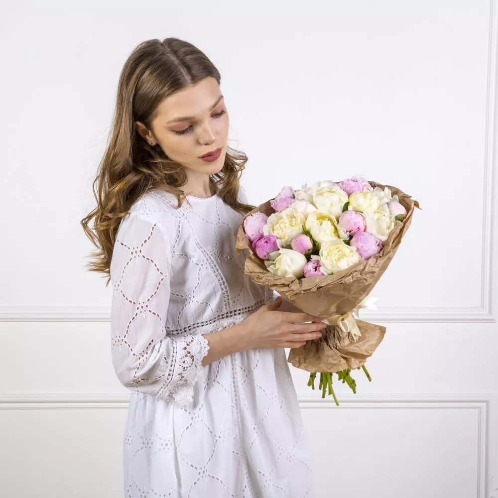Монобукет из пионов Magical Flower, 21 цветок, высота 40см, 1 упаковка